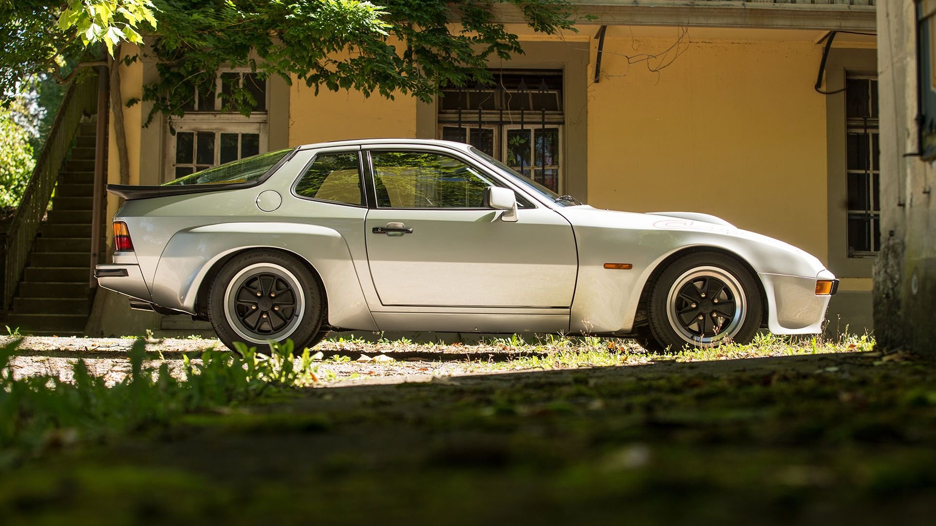 The Unlikely Hero Derek Bells 924 Carrera Gt And Its Triumphant Tale