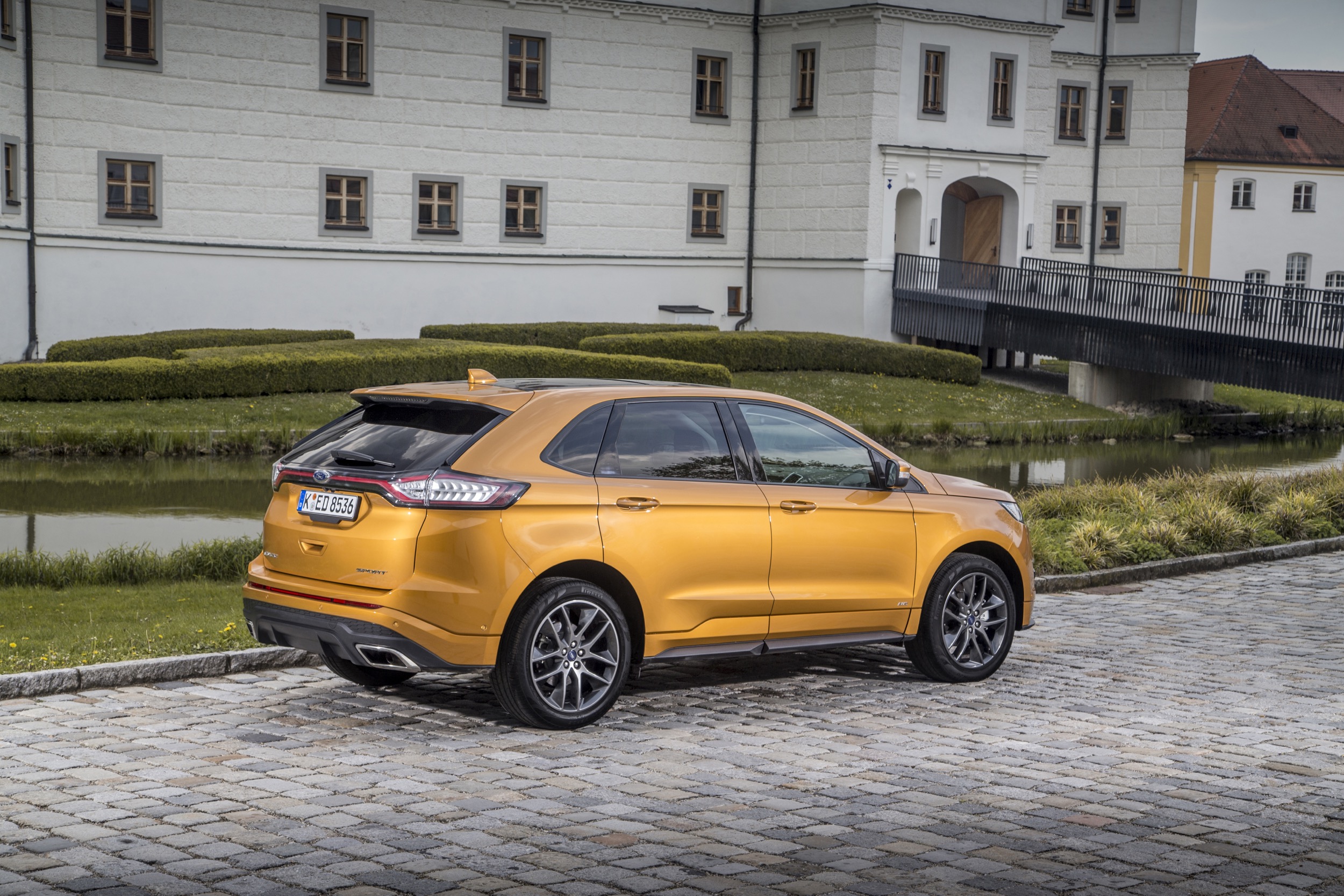 Ford Edge | radicalmag