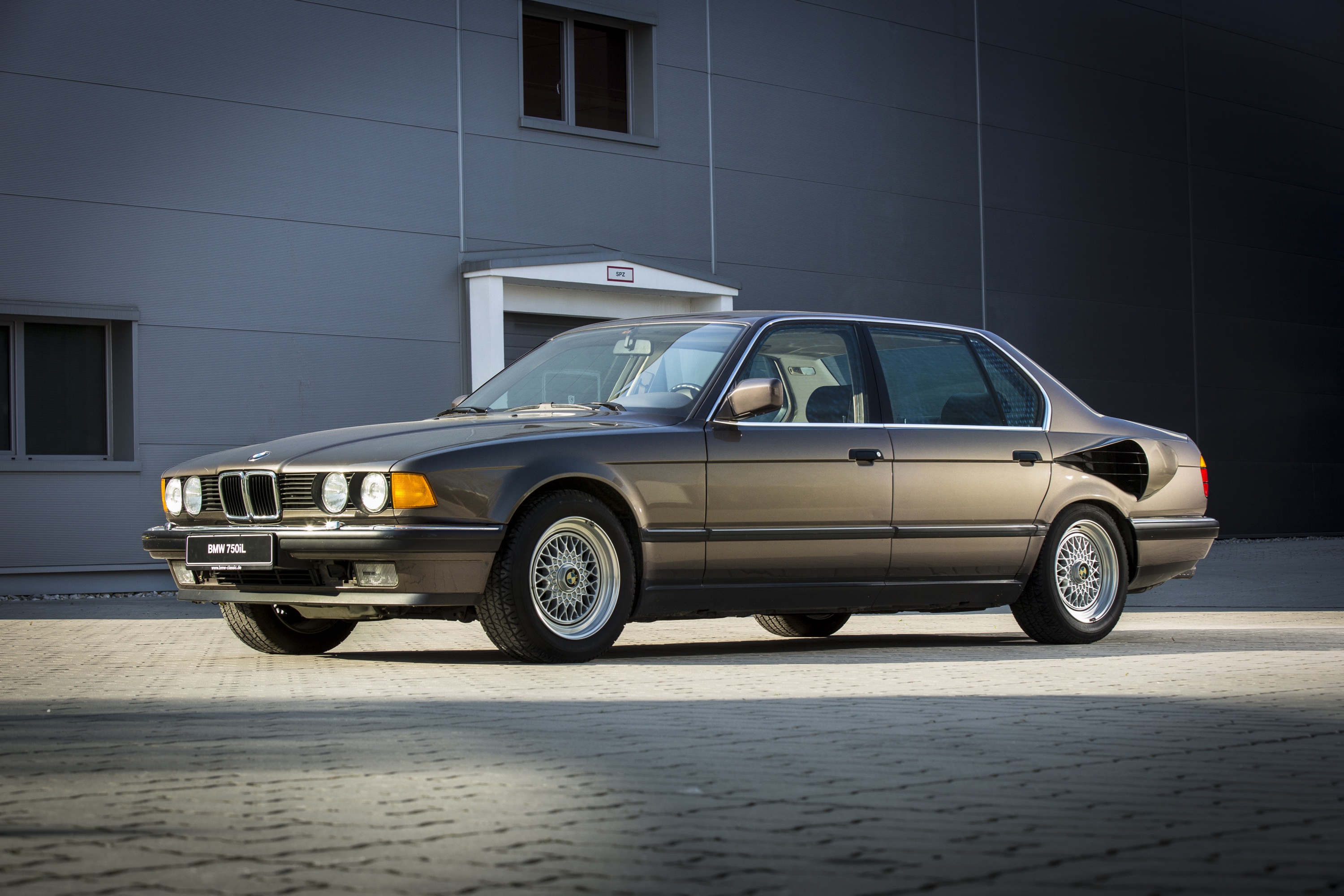 BMW V16 - «Goldfisch» | radicalmag V12 V16 W18