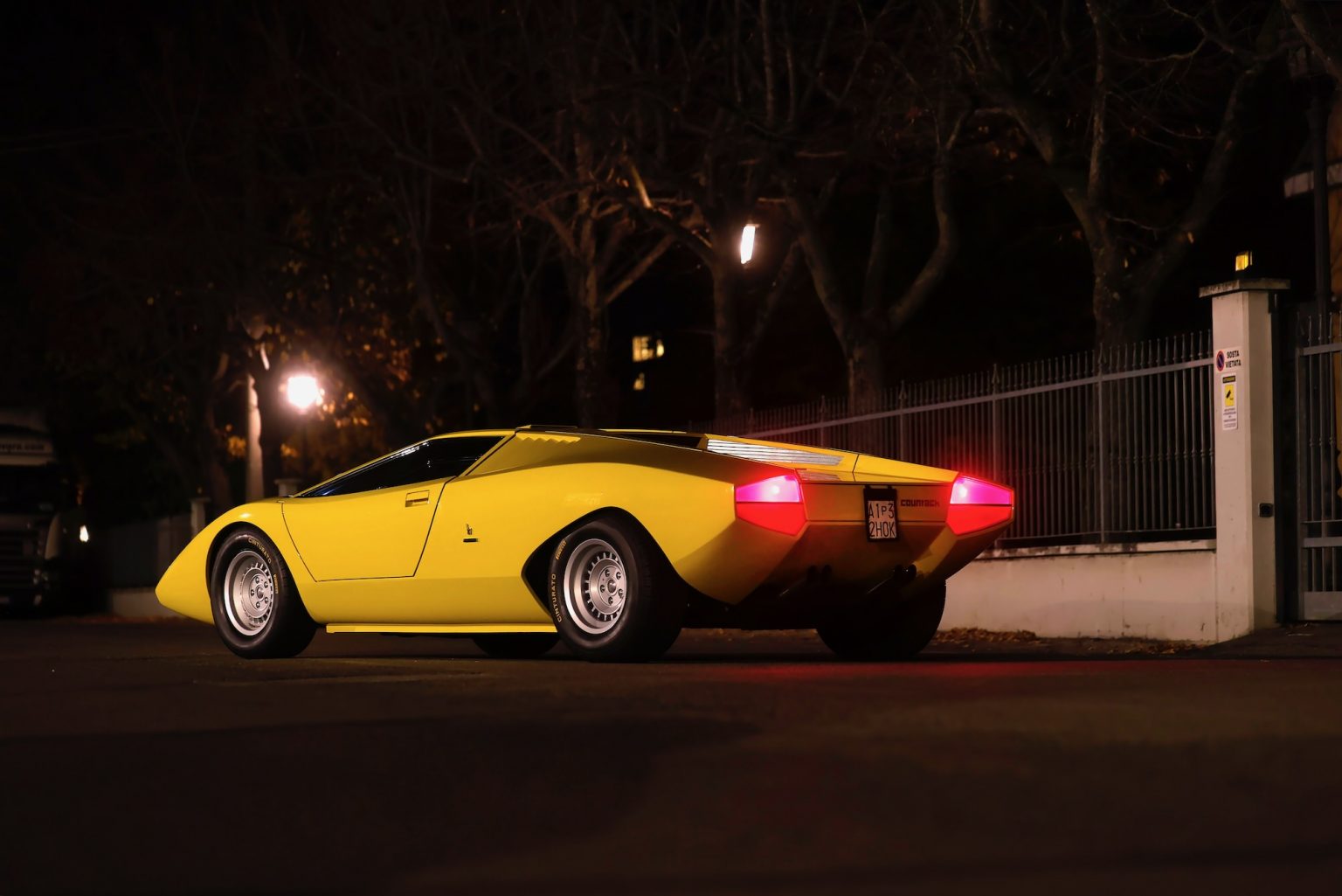 Lamborghini Countach LP500 | radicalmag Klassiker Design