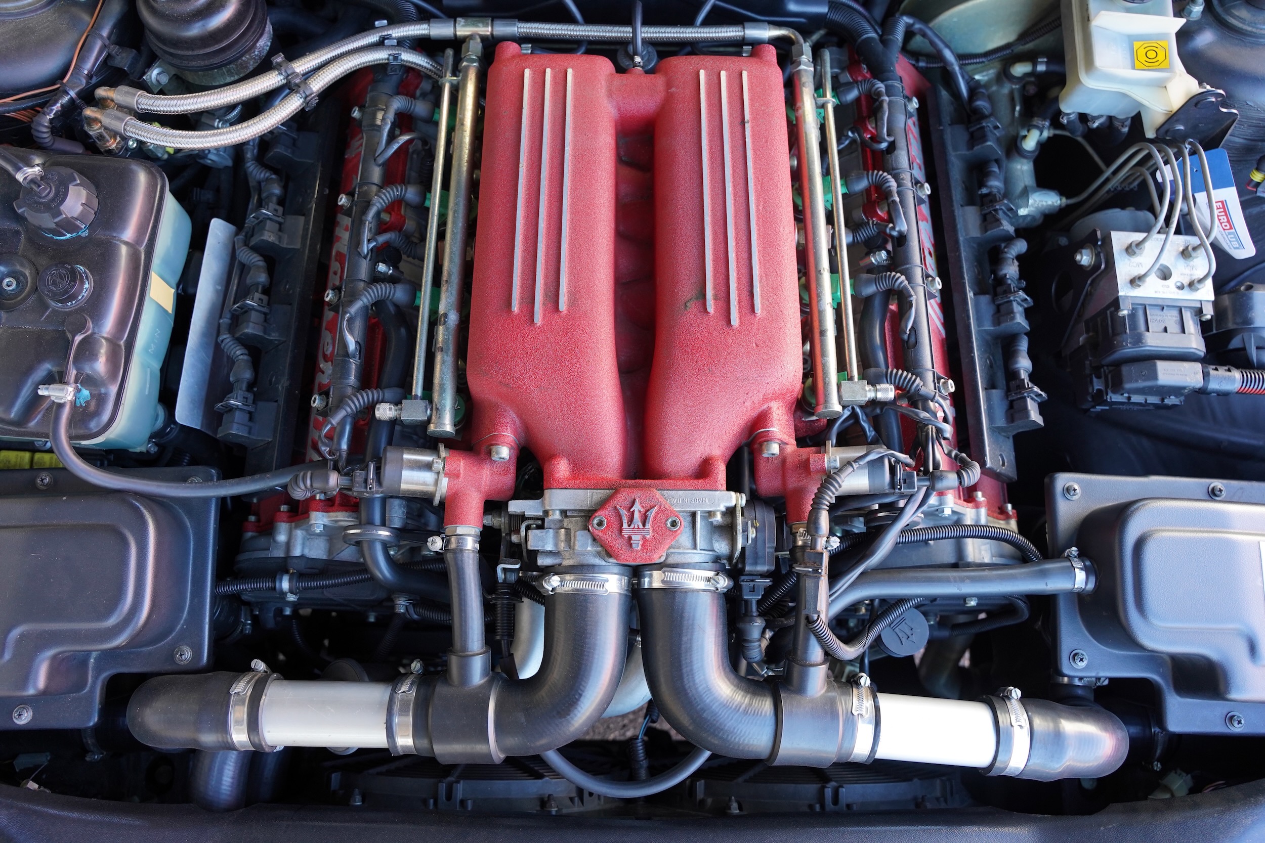 Experience Maserati Quattroporte V8 3.2 Evo (1999) | radicalmag