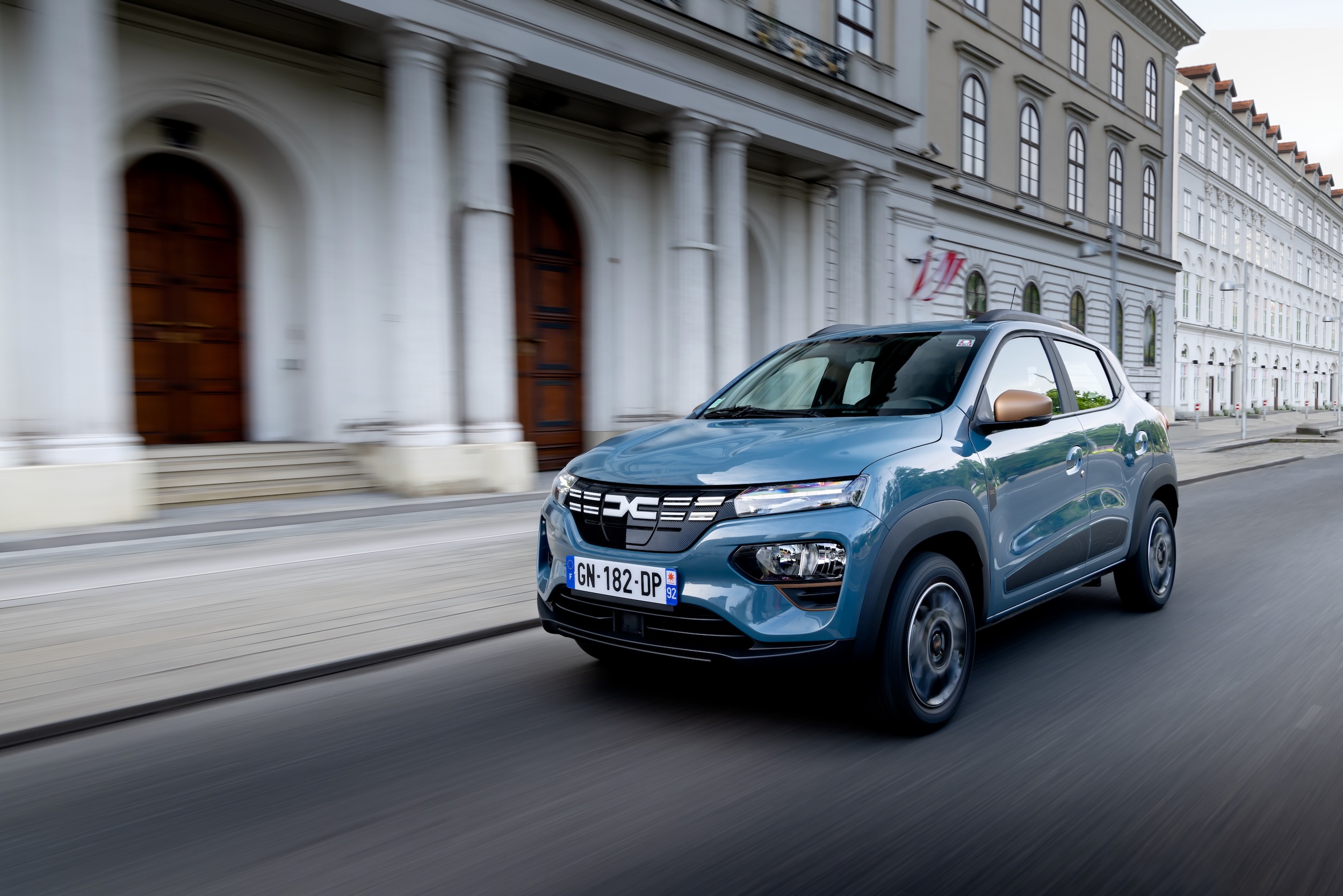 radical zero: Fahrbericht Dacia Spring | radicalmag