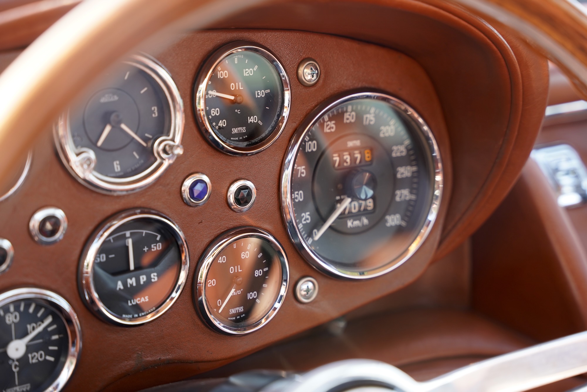 Fahrbericht AC 428 Frua | radicalmag Klassiker
