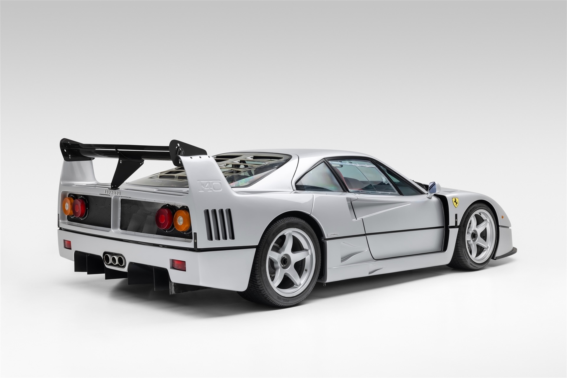 Ferrari F40 – #85515 | radicalmag classics collection