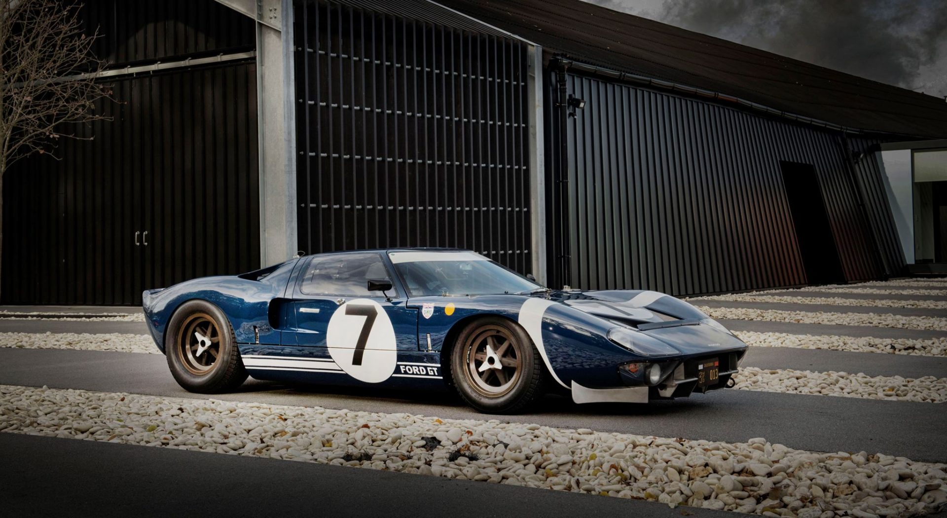Ford GT40 - P/1004/1084 | radicalmag classics racing Le Mans