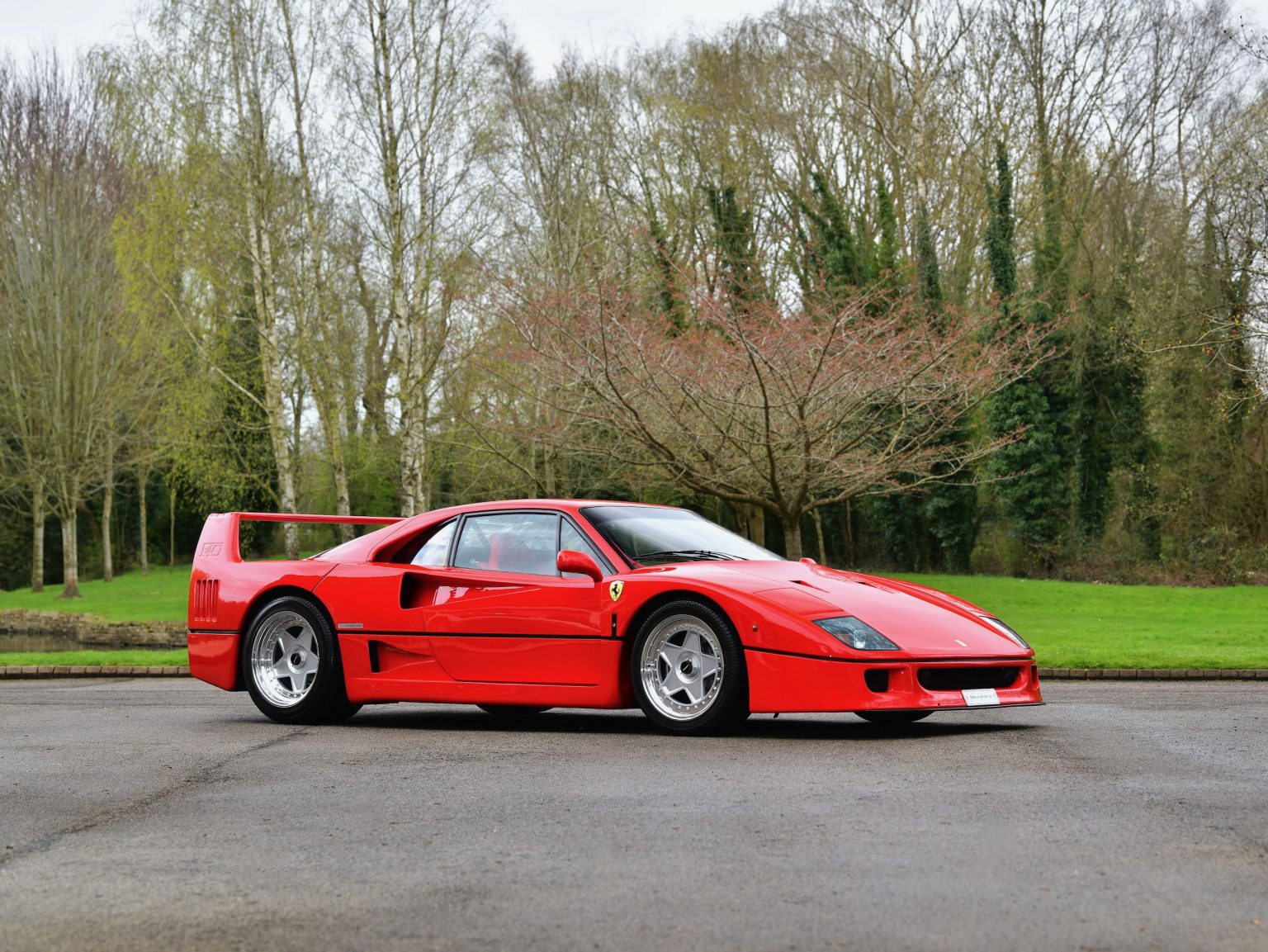 Ferrari F40 - #84871 | radicalmag classics